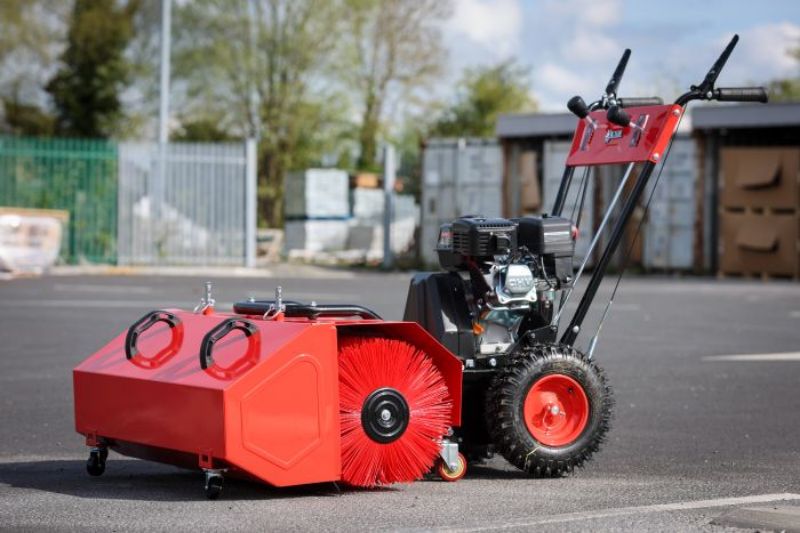 Topline Doyles.Vsw800 Victor Sweeper 80cm Petrol 196cc